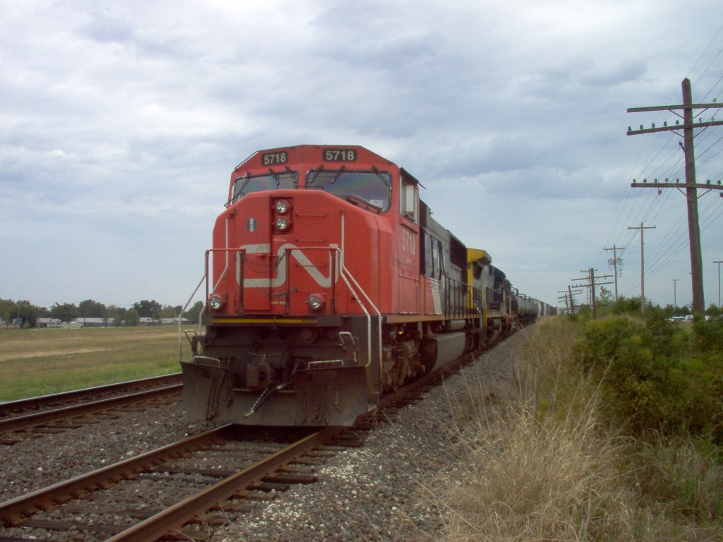 CN SD75I 5718